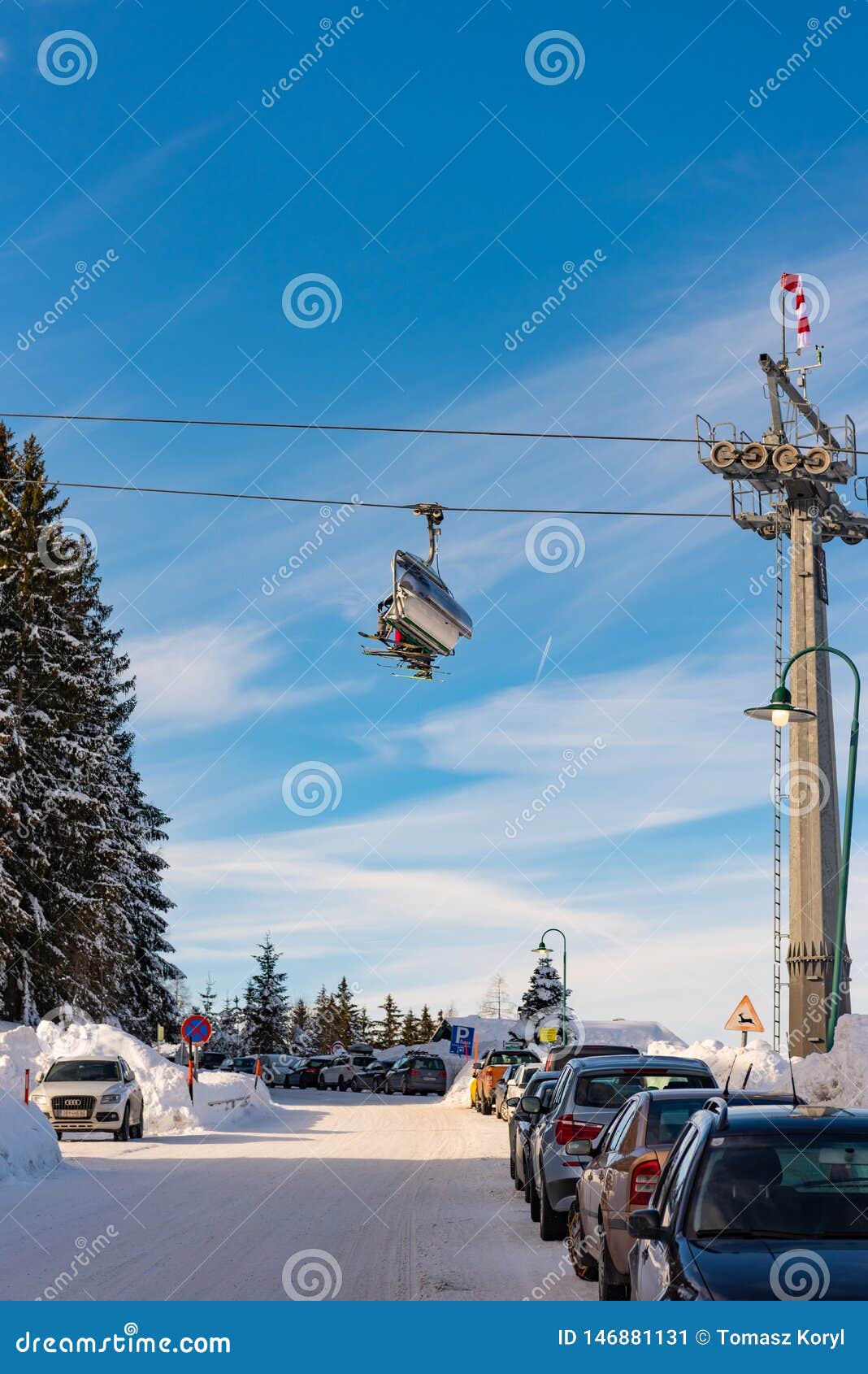 Ski Chairlift 6 Seats Hochwurzen I In Planai And Hochwurzen Skiing