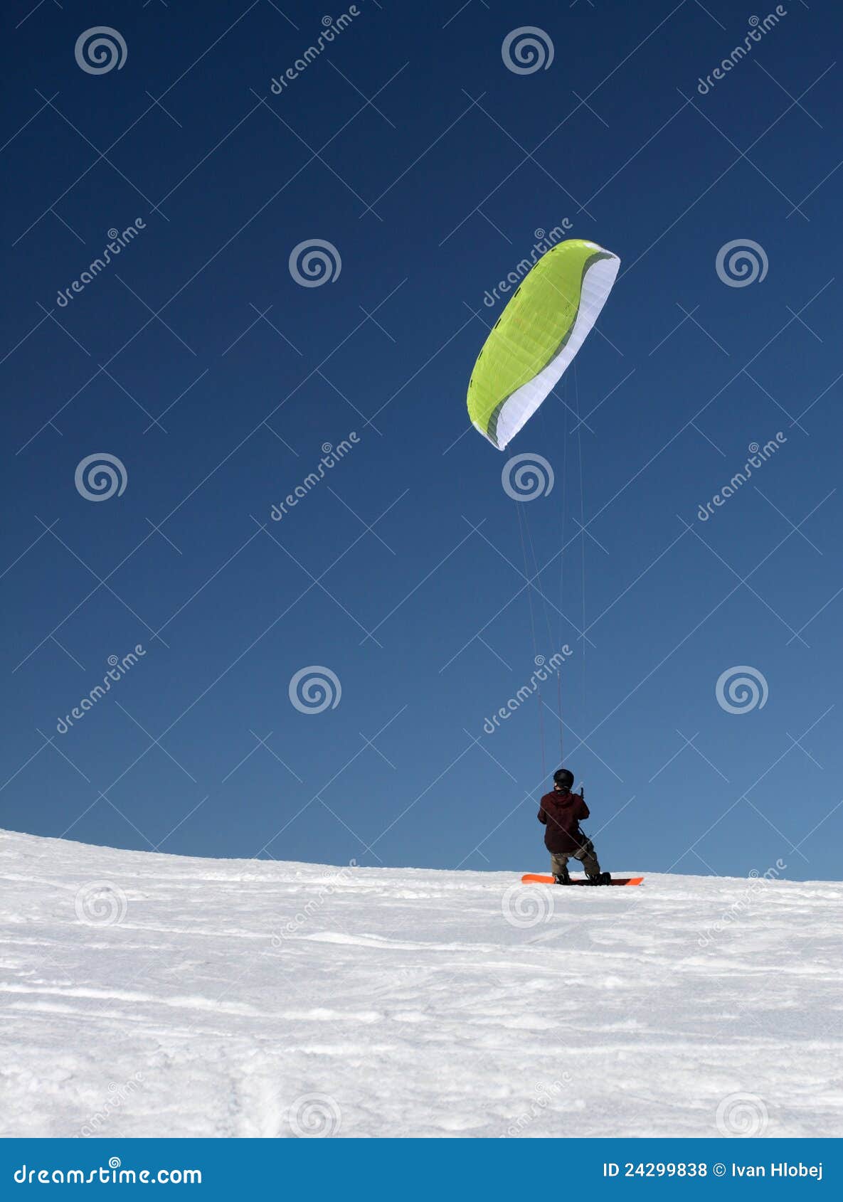 Ski kiting photo stock éditorial. Image du neige, sport - 24299838