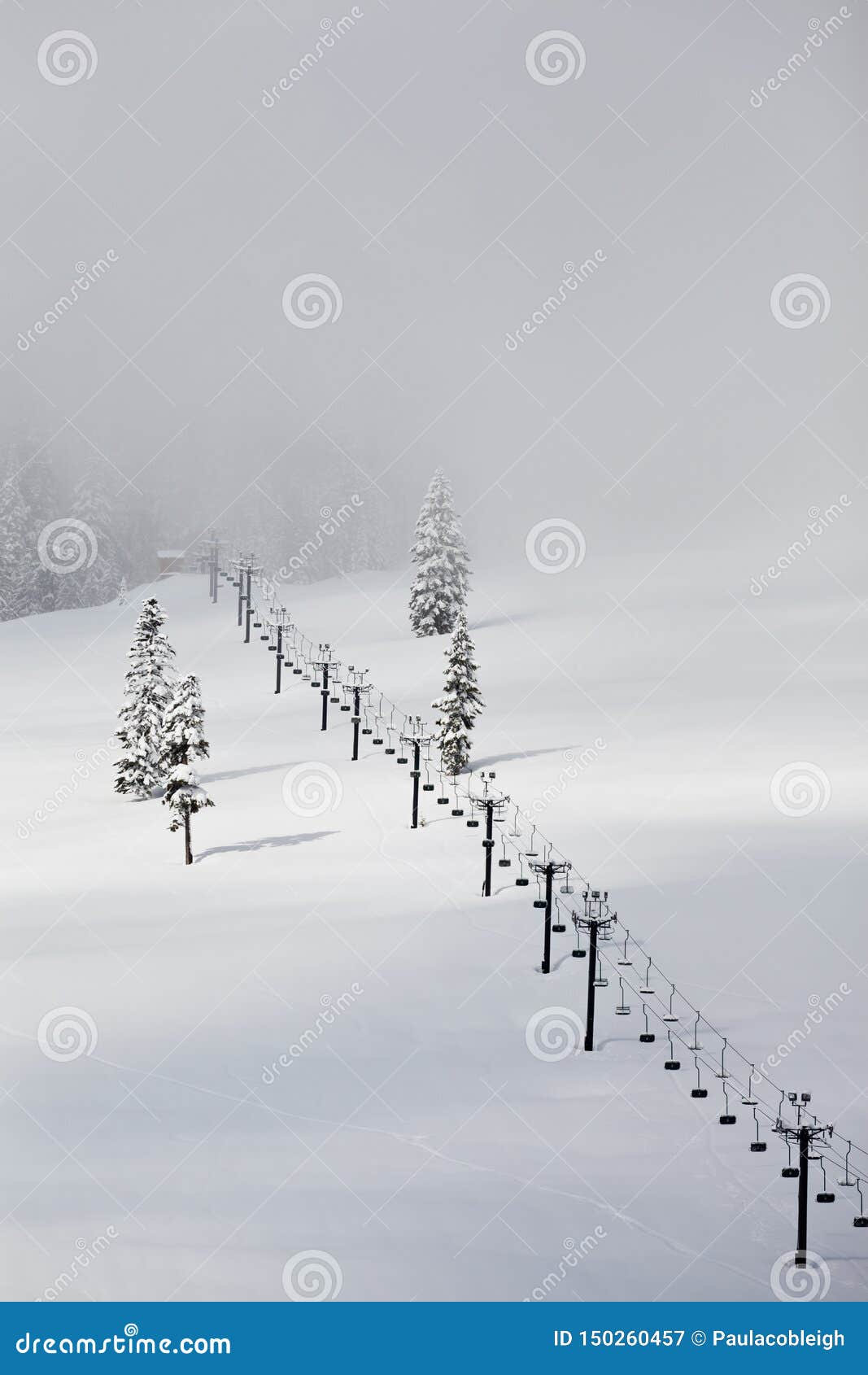 Ski Lift and Fresh Snow in the Cascade Mountains of Washington State ...