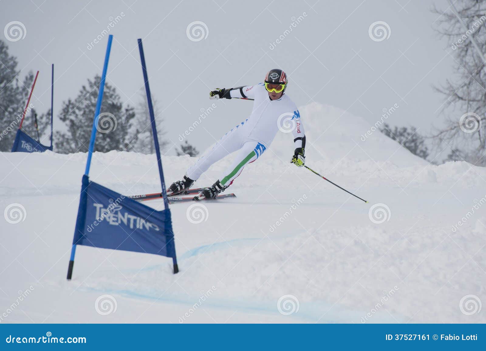 Skier in Giant Slalom Test editorial photo. Image of olympic - 37527161