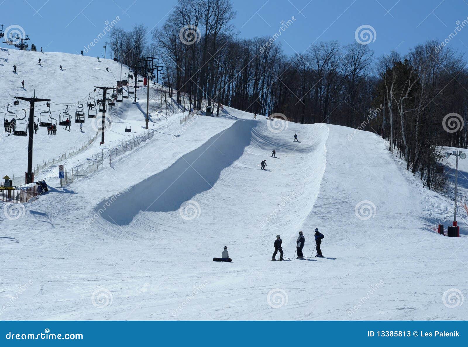 Skihill with a Halfpipe Run Stock Image - Image of skiers, pipe: 13385813
