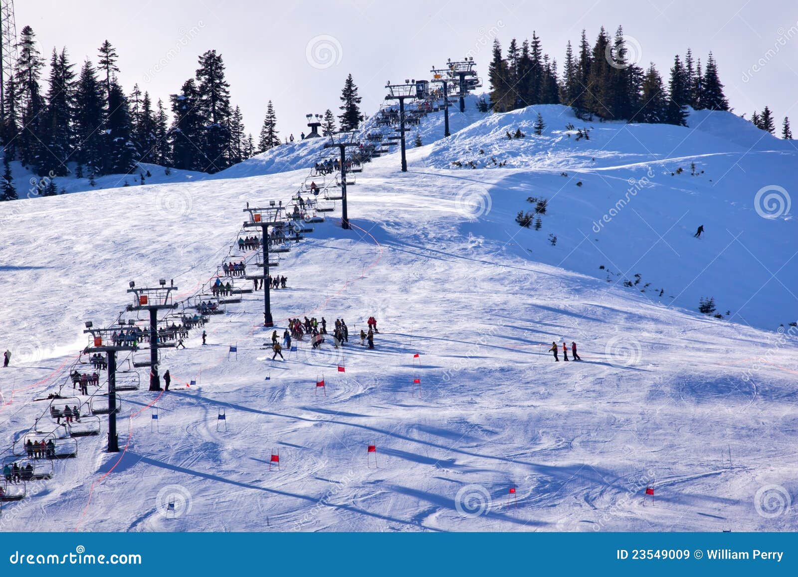 Sking at Snoqualme Pass Washington Stock Image - Image of sports ...
