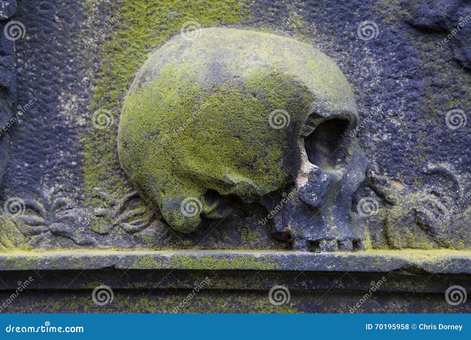 Skull Sculpture Grave Yard Stock Photos - Free & Royalty-Free Stock ...