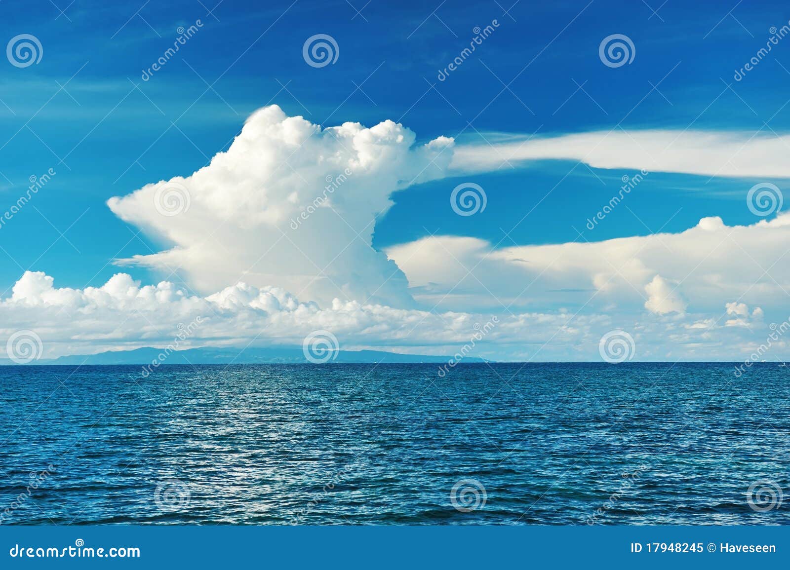 Sky above sea stock image. Image of ocean, cloudscape - 17948245