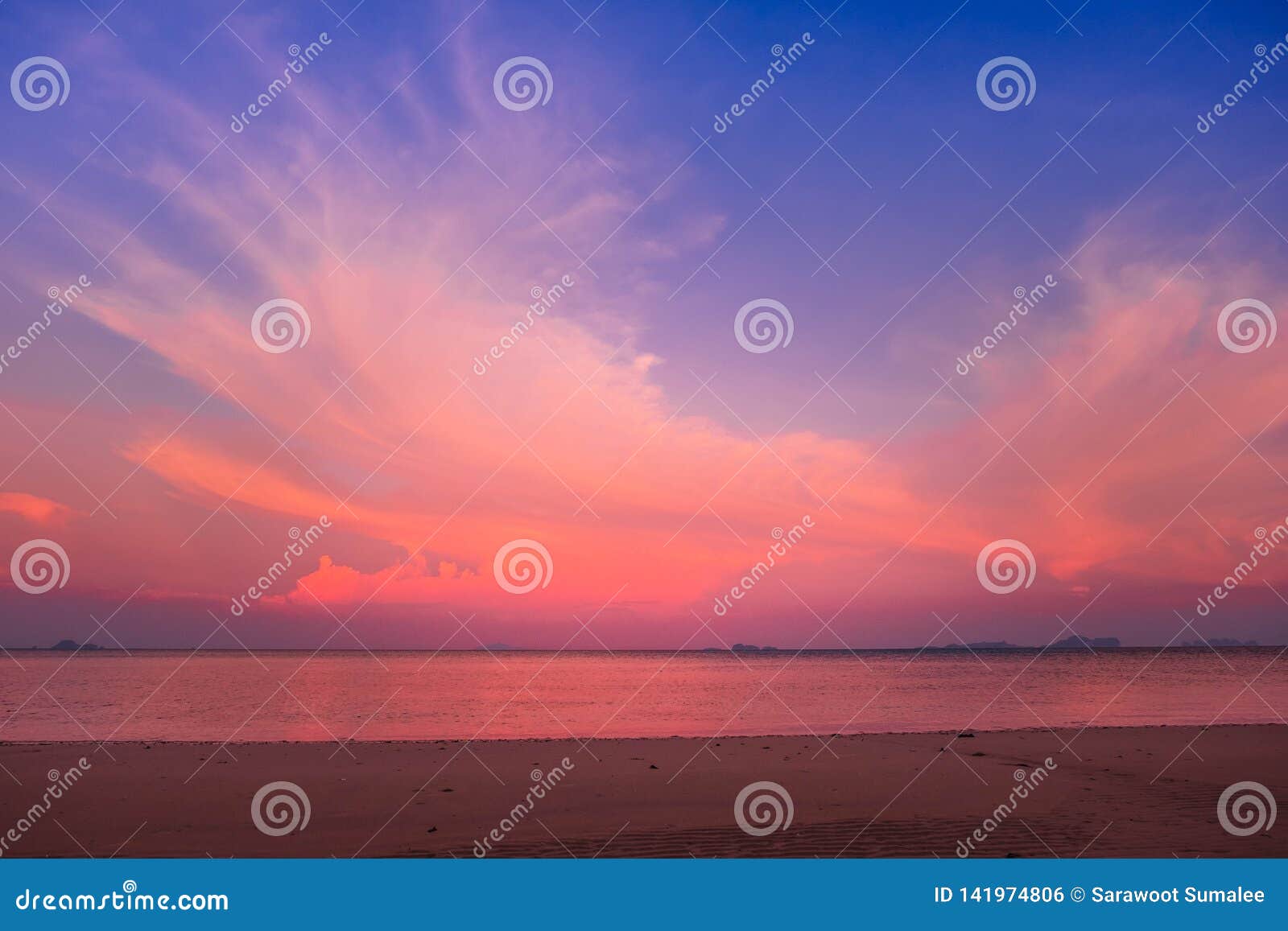 Sky and Cloud in Bright Rainbow Colors and Colorful Smooth Sky in Dusk ...
