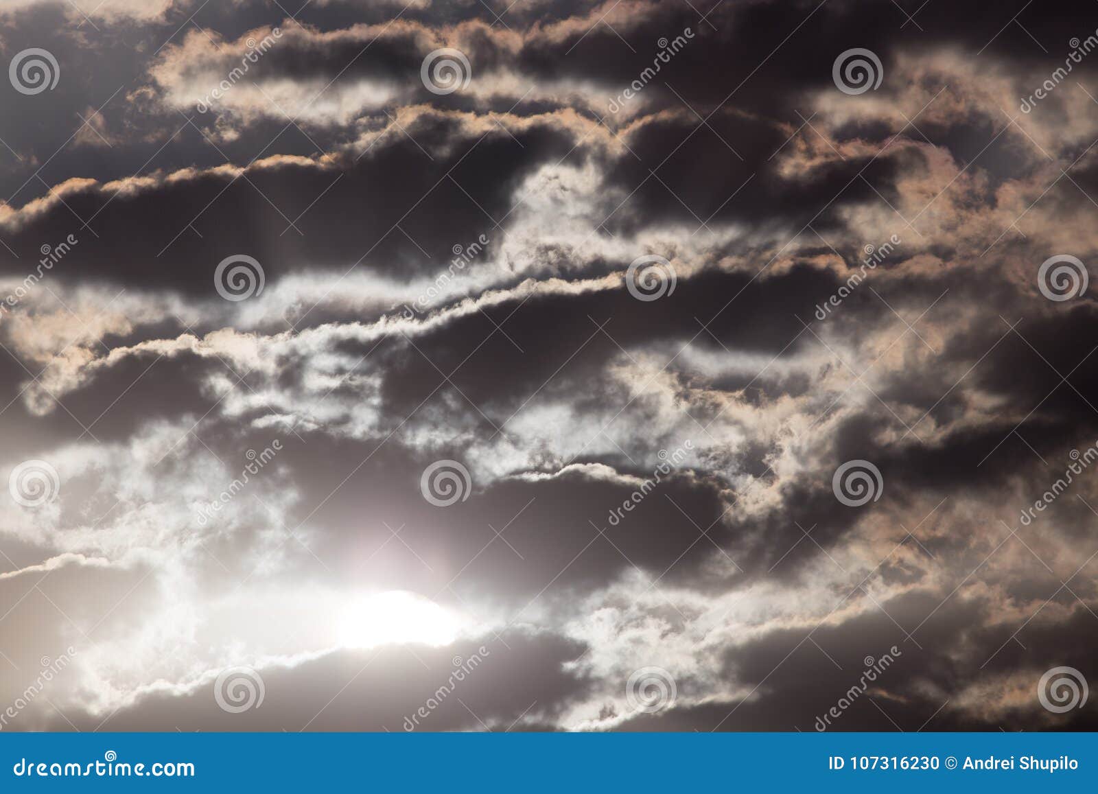Sky with Clouds at Dawn Sun Stock Photo - Image of rays, stratosphere ...