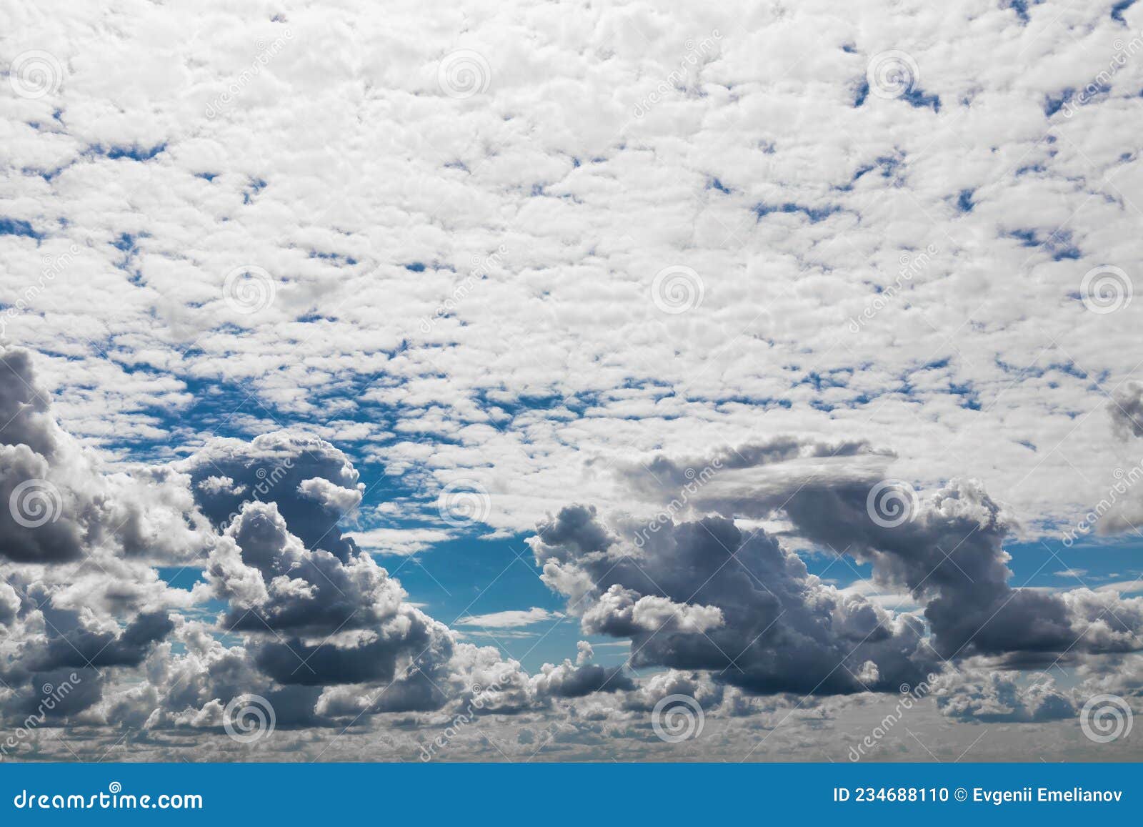 A Sky with Cumulus Clouds on a Sunny Day Stock Photo - Image of cumulus ...
