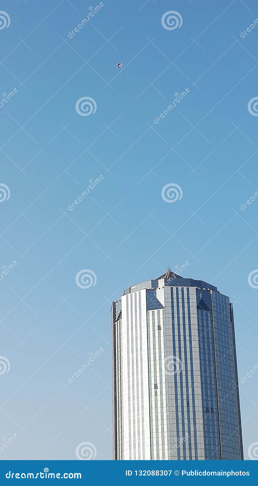Sky, Daytime, Skyscraper, Building Picture. Image: 132088307
