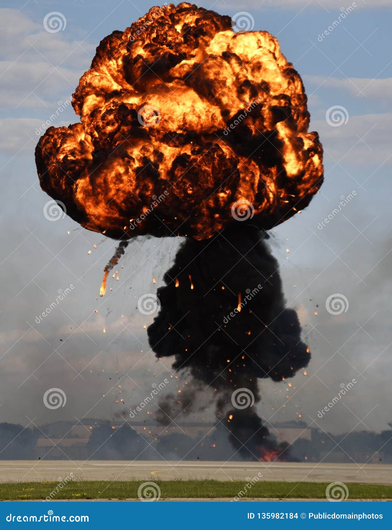 Sky, Explosion, Computer Wallpaper, Cloud Picture. Image: 135982184