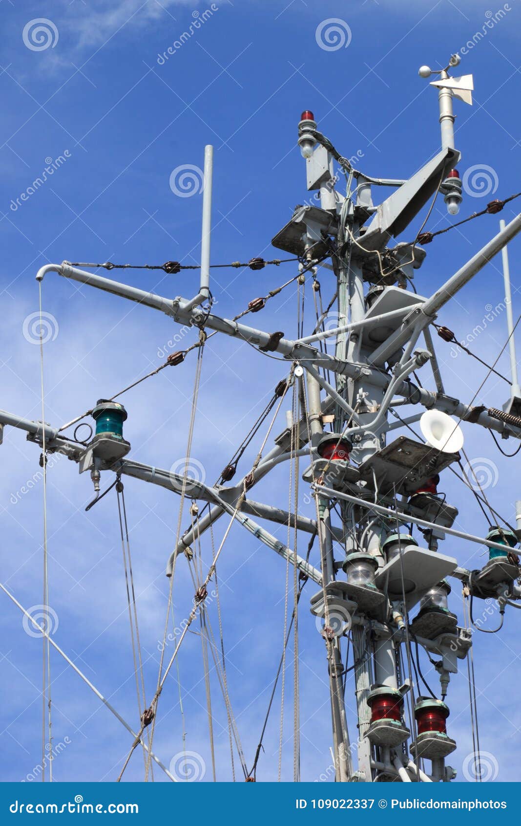 Sky, Mast, Electricity, Public Utility Picture. Image: 109022337