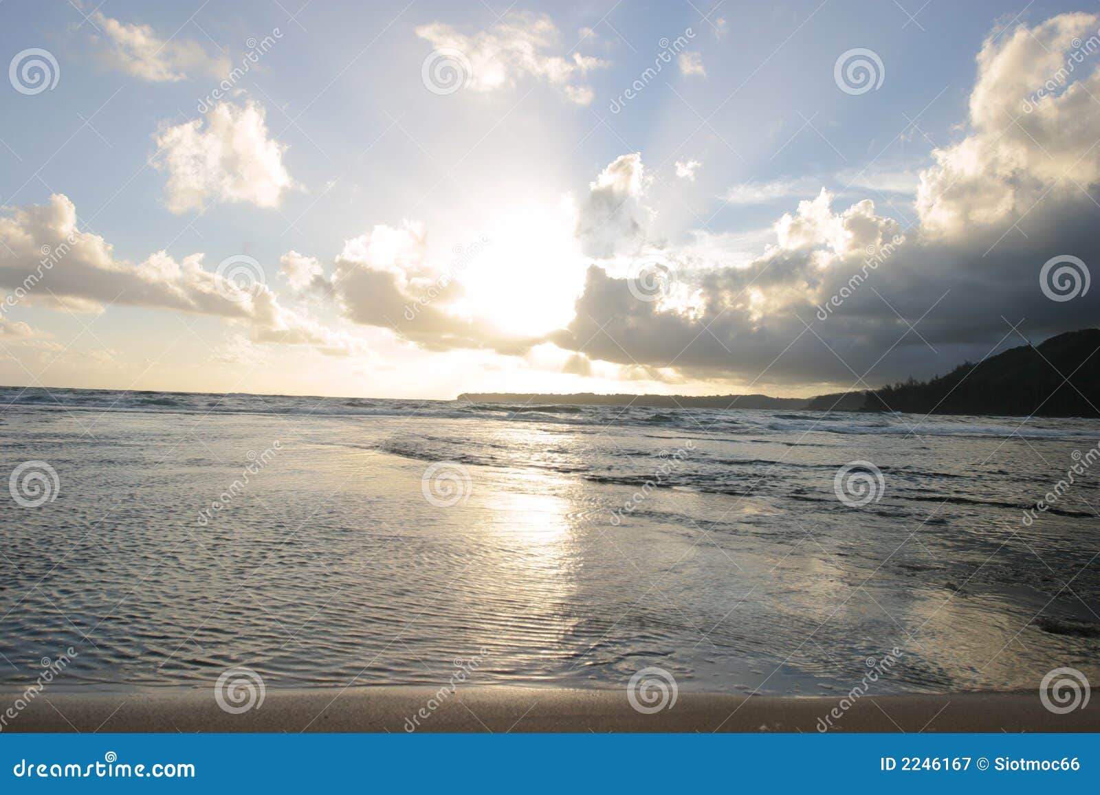 Sky Over the Pacific Ocean. Stock Image - Image of sunset, waves: 2246167