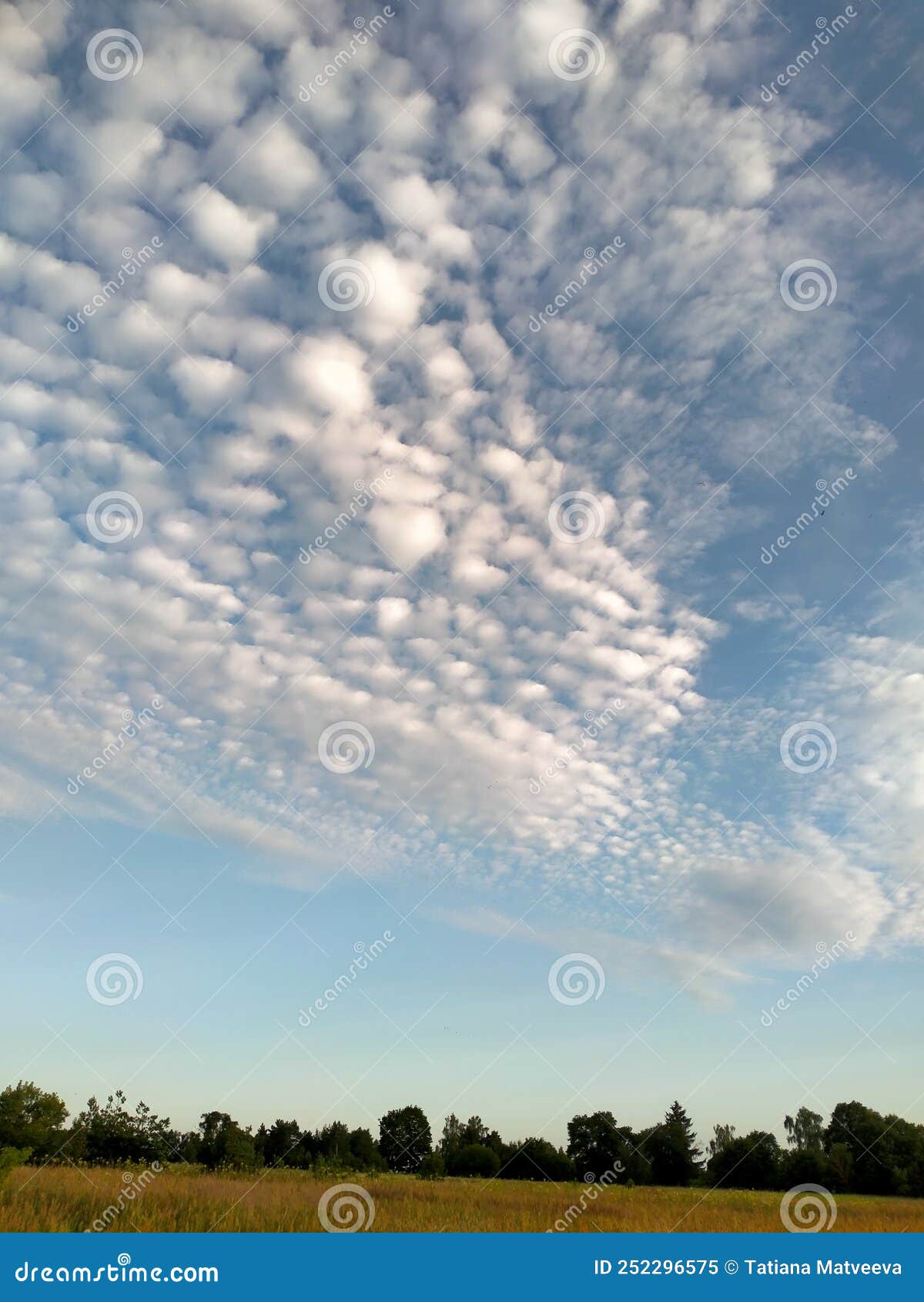 The Sky in Spherical Clouds Stock Image - Image of small, dusk: 252296575