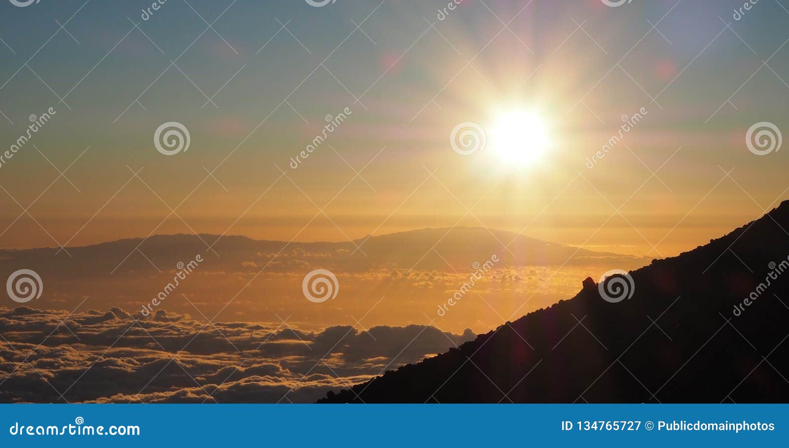 Sky, Sunrise, Sun, Dawn Picture. Image: 134765727