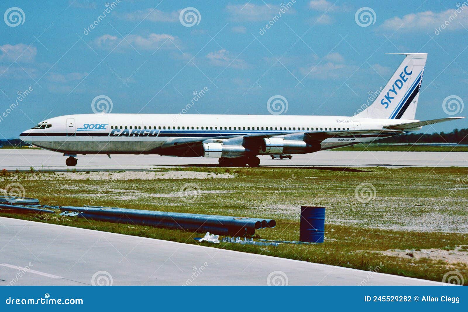 Skydec Cargo Boeing B-707-373C CN 19179 LN 500 Editorial Photography ...