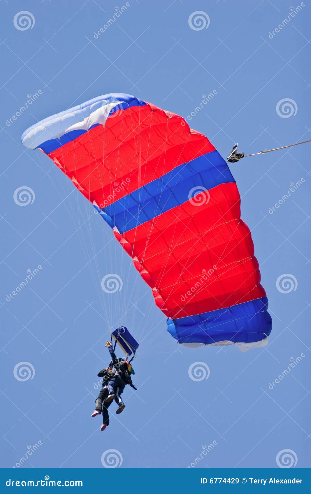 Skydiver stock image. Image of skydivers, parachute, jump - 6774429