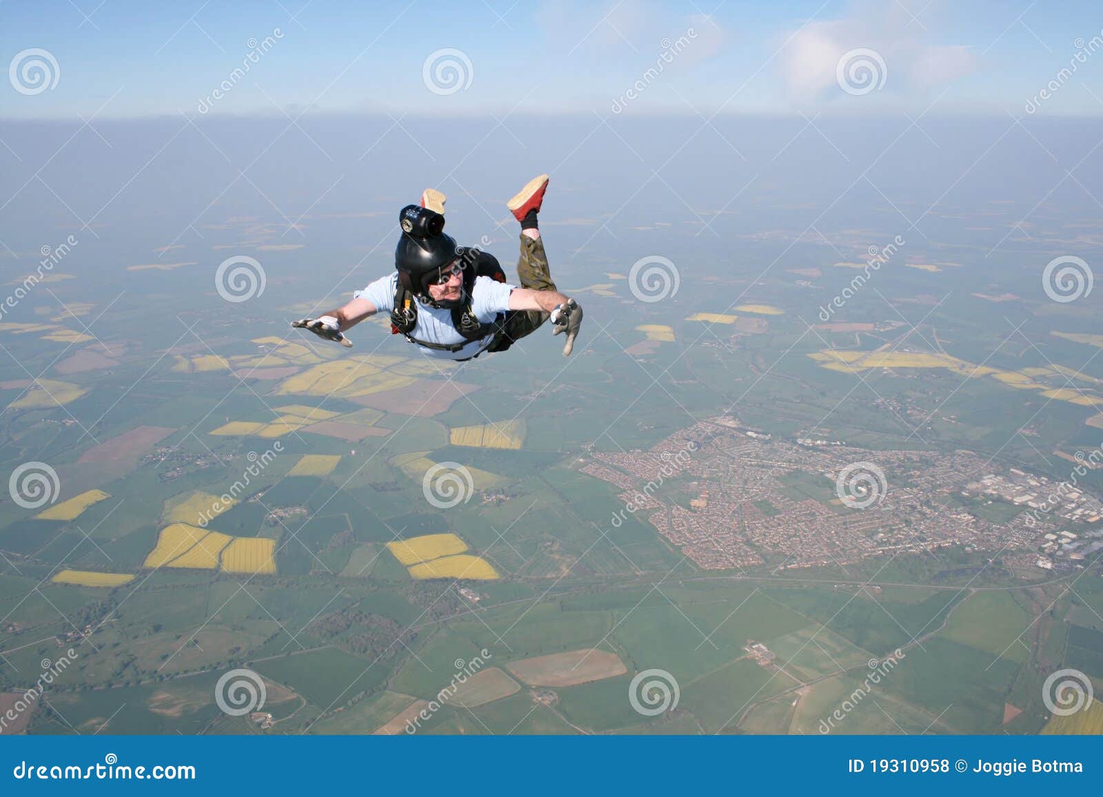 Skydiver Falling through the Air Stock Photo - Image of people, skill ...