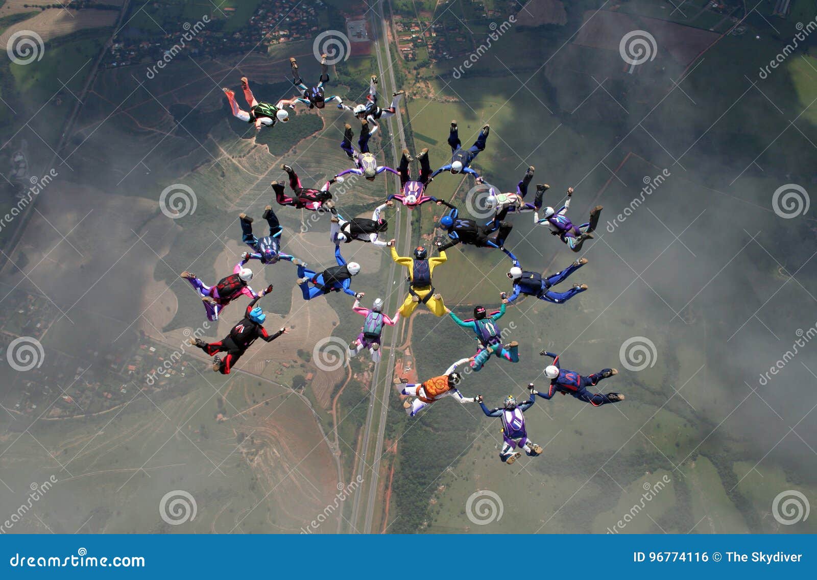 Skydiving Big Group Formation Editorial Photo - Image of angle ...