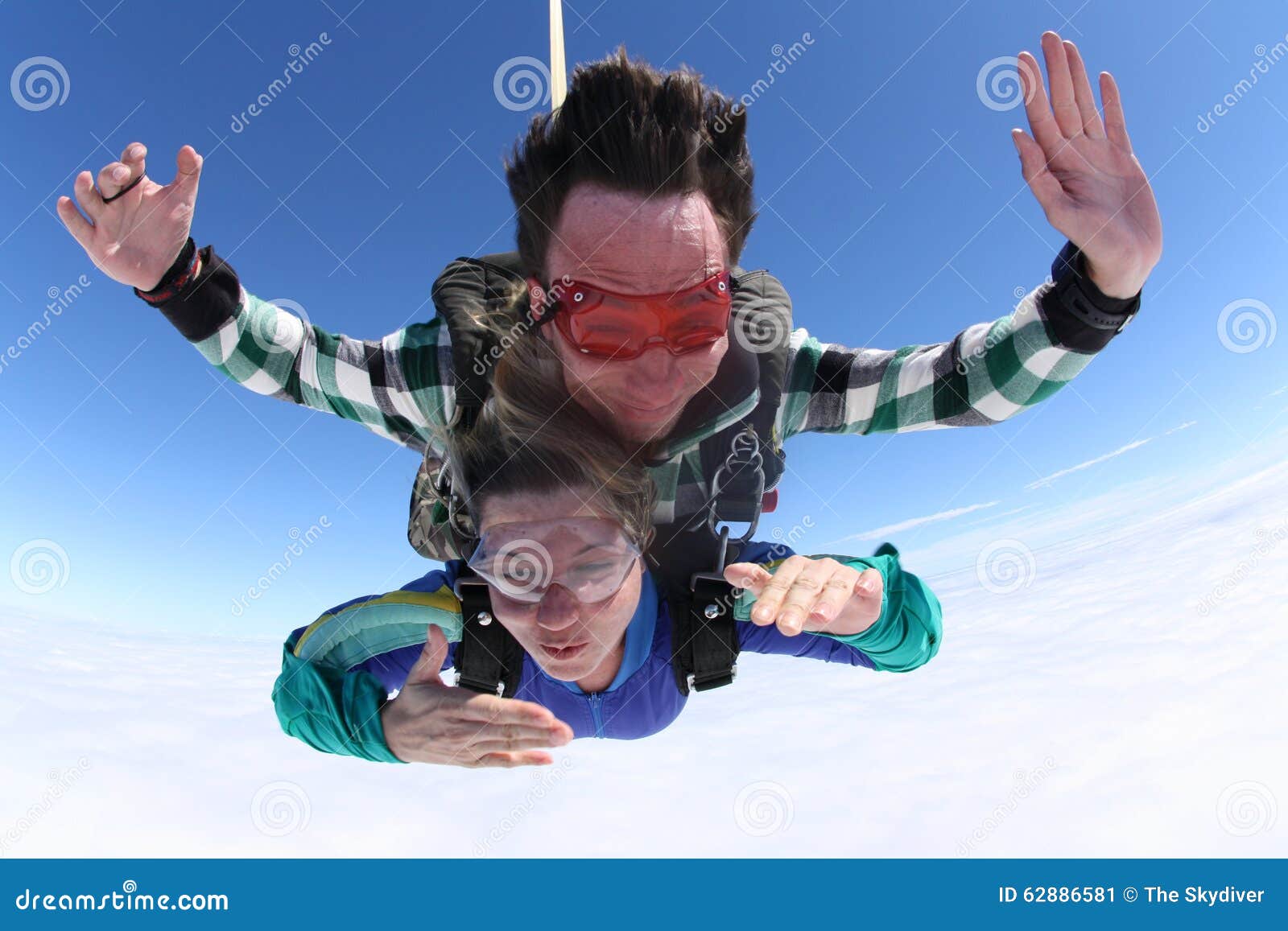 Skydiving tandem stock image. Image of aerial, brave - 62886581