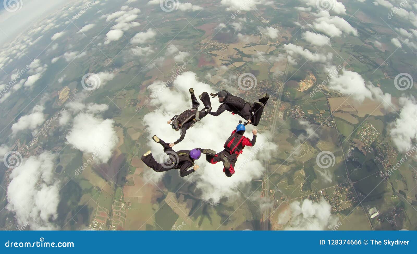 Skydiving 4 way team editorial photo. Image of parachute - 128374666