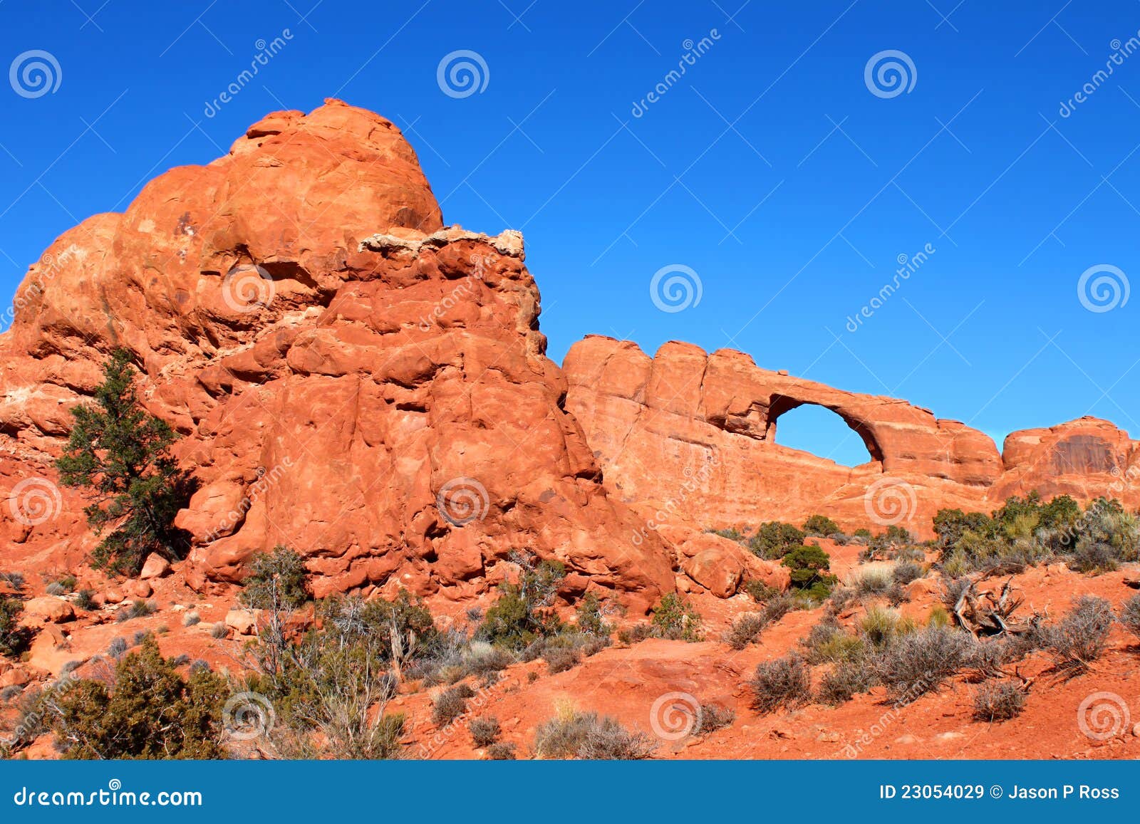 Skyline Arch of Utah stock image. Image of terrain, nature - 23054029