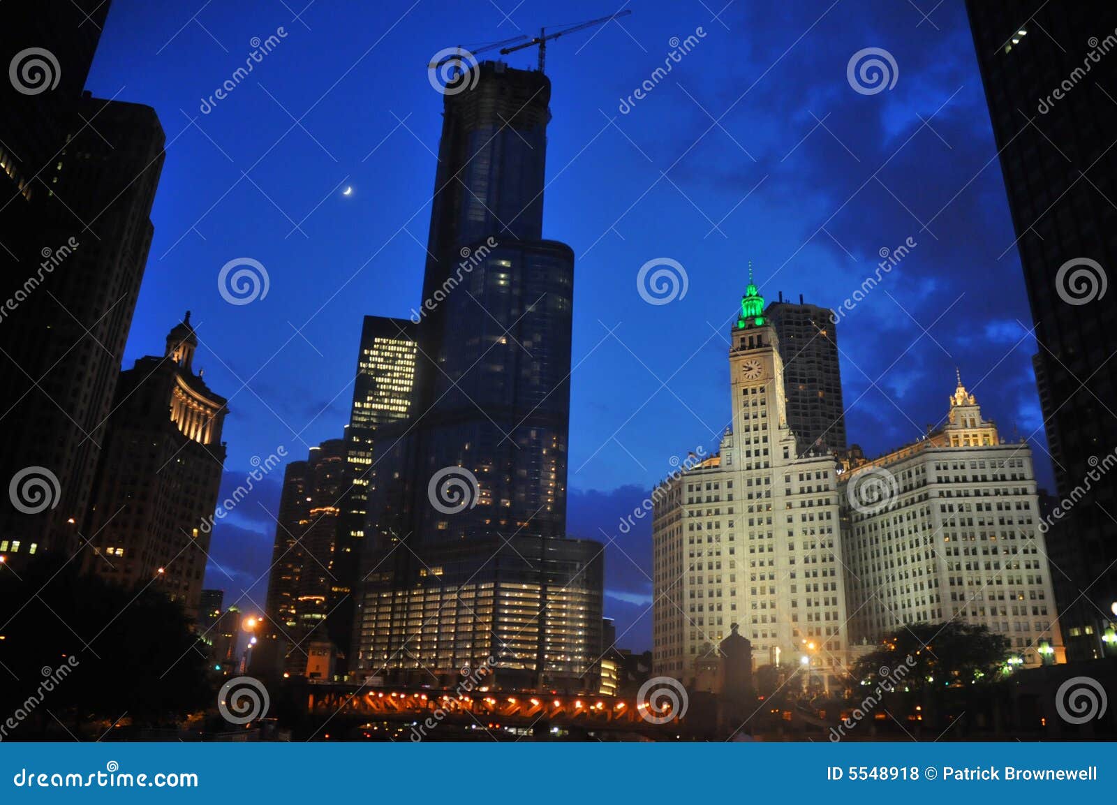 Skyline, Chicago and Moon stock photo. Image of moon, clock - 5548918