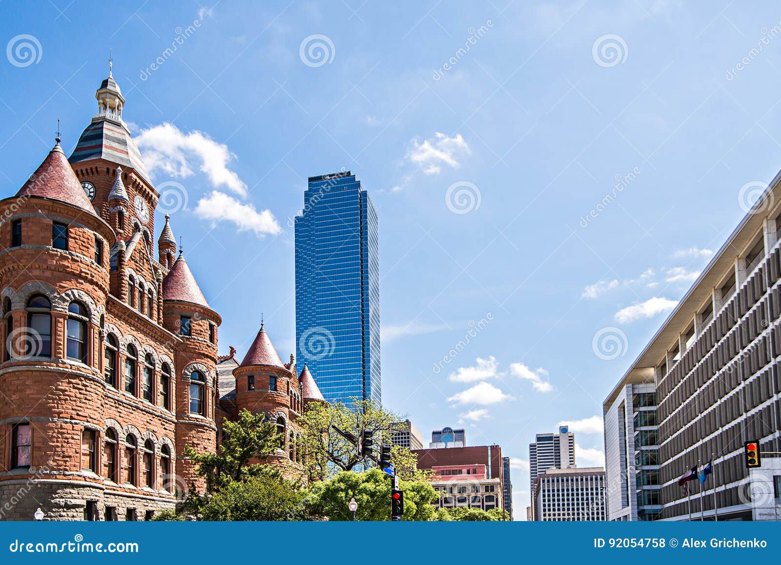 Skyline Da Cidade De Dallas Texas E Do Centro Foto de Stock Editorial ...