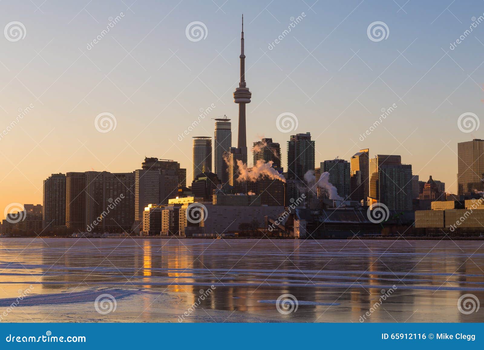 Skyline De Toronto Nos Meses De Inverno Foto Editorial - Imagem de ...