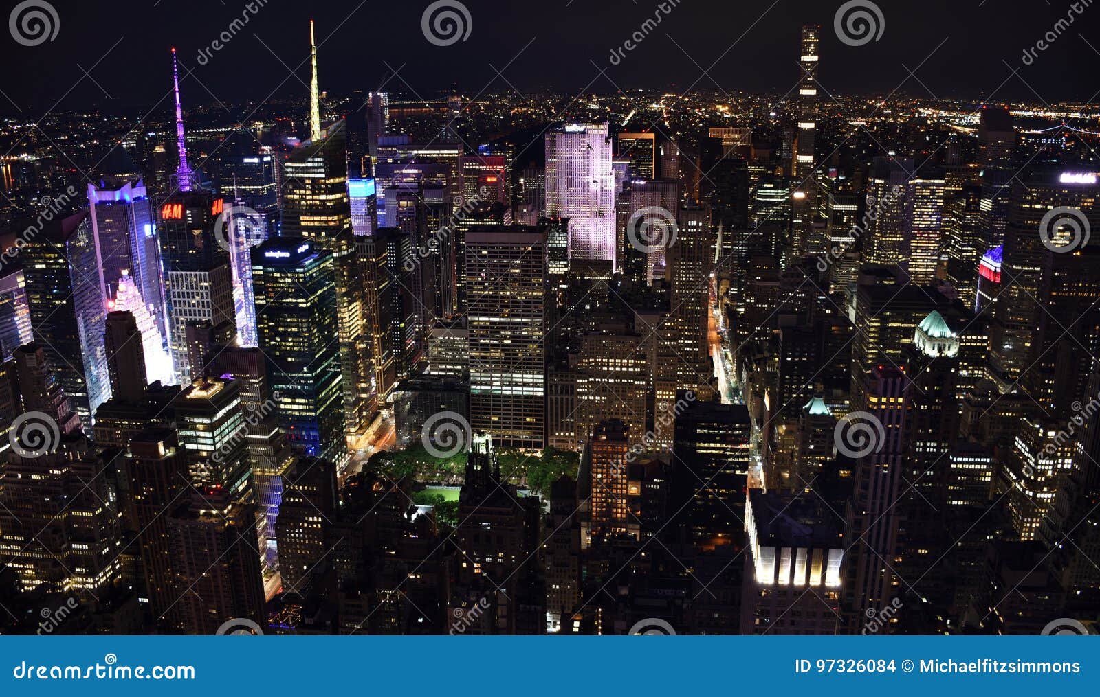 Skyline Do Times Square Na Noite Imagem de Stock Editorial - Imagem de ...