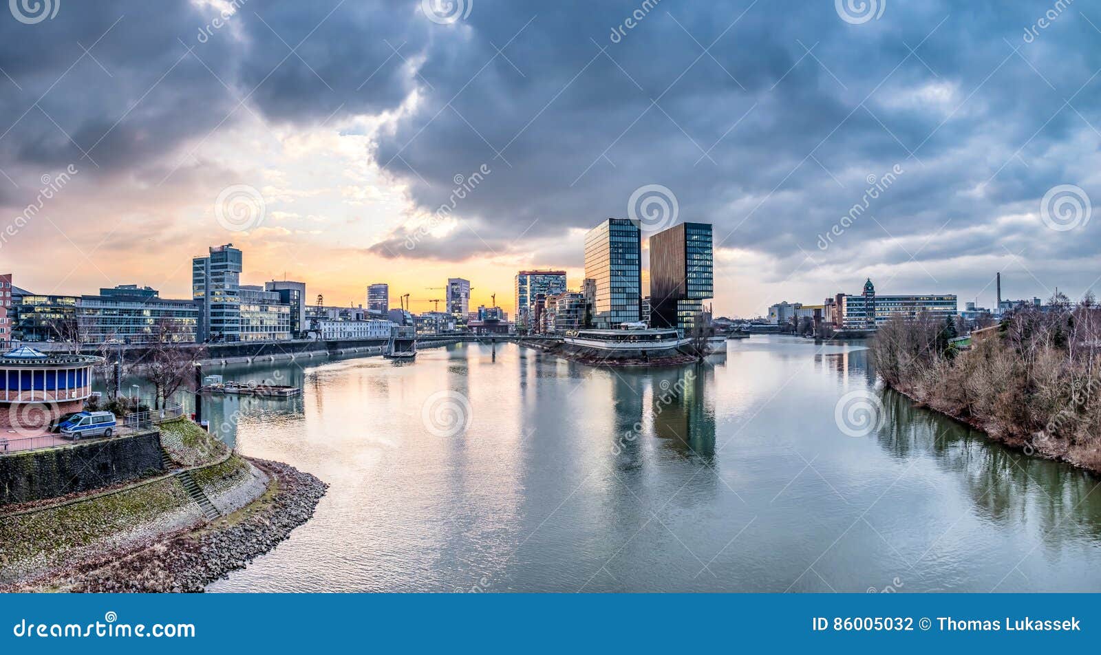 Skyline of Duesseldorf during Sunset Editorial Photography - Image of ...