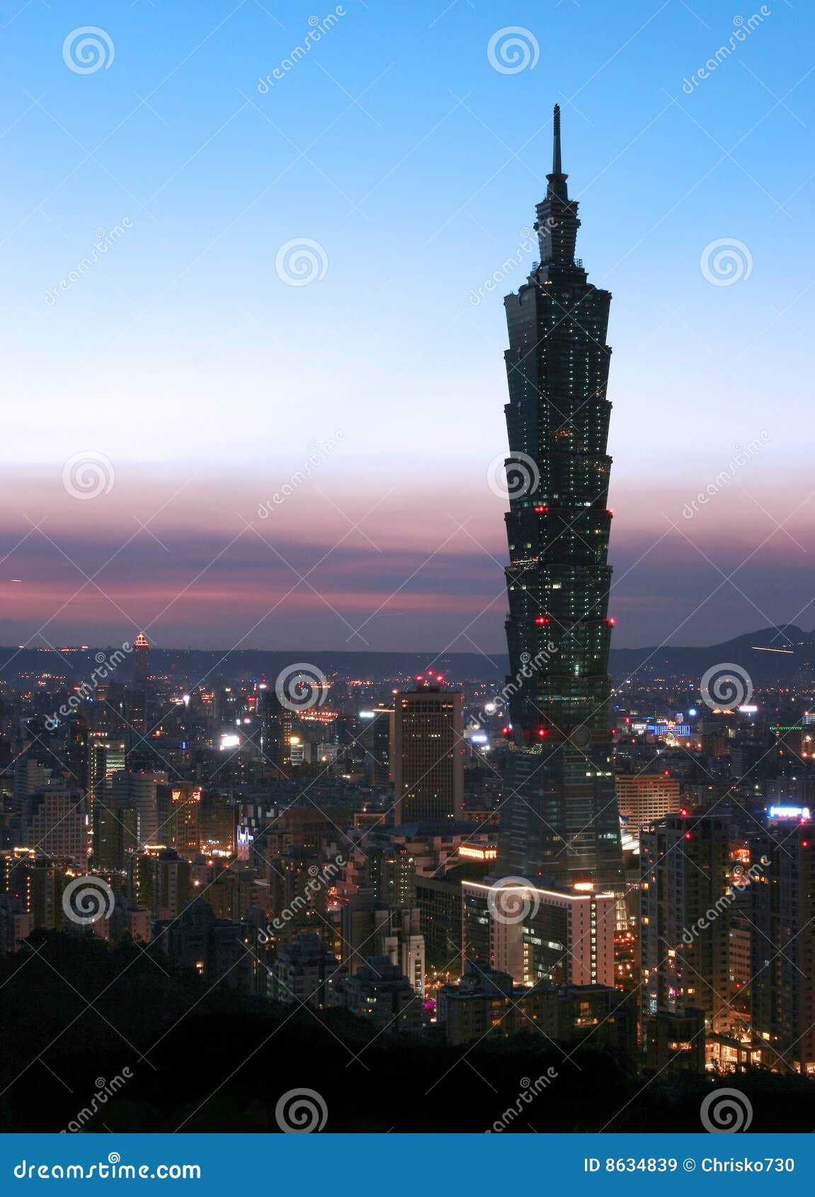 Skyline at night in Taipei stock image. Image of lights - 8634839