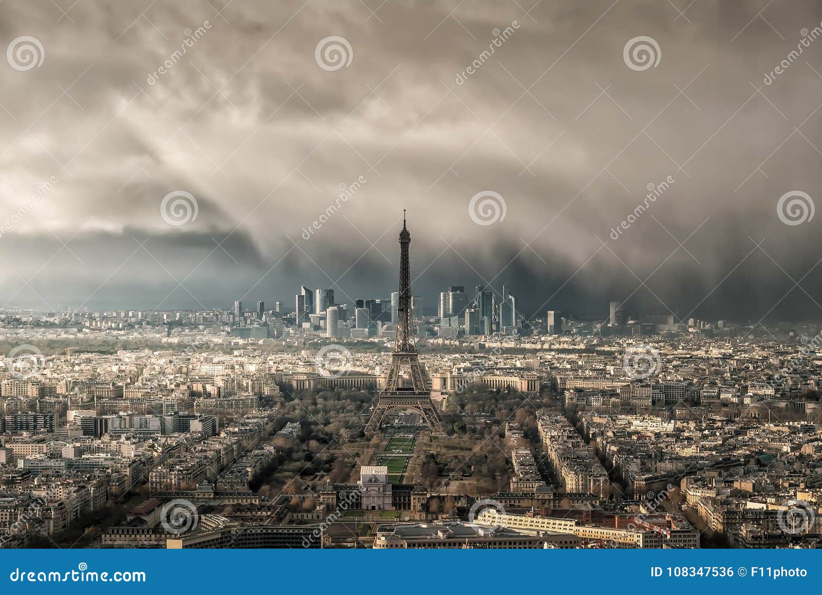 Skyline of Paris with Eiffel Tower with Snow Storm Stock Photo - Image ... Skyline of Paris with Eiffel Tower with Snow Storm Stock Photo - Image ...