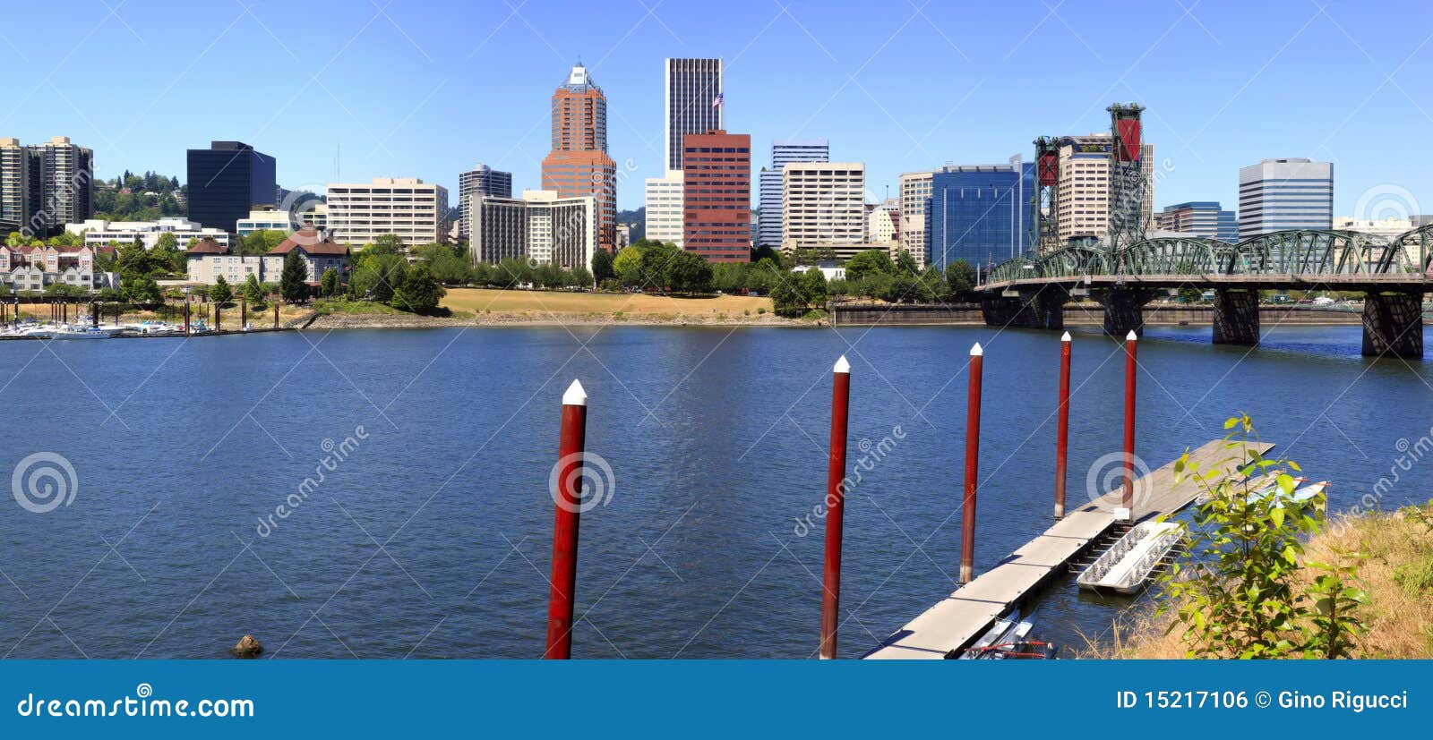 Skyline of Portland or. & Waterfront Marina. Stock Photo - Image of ...