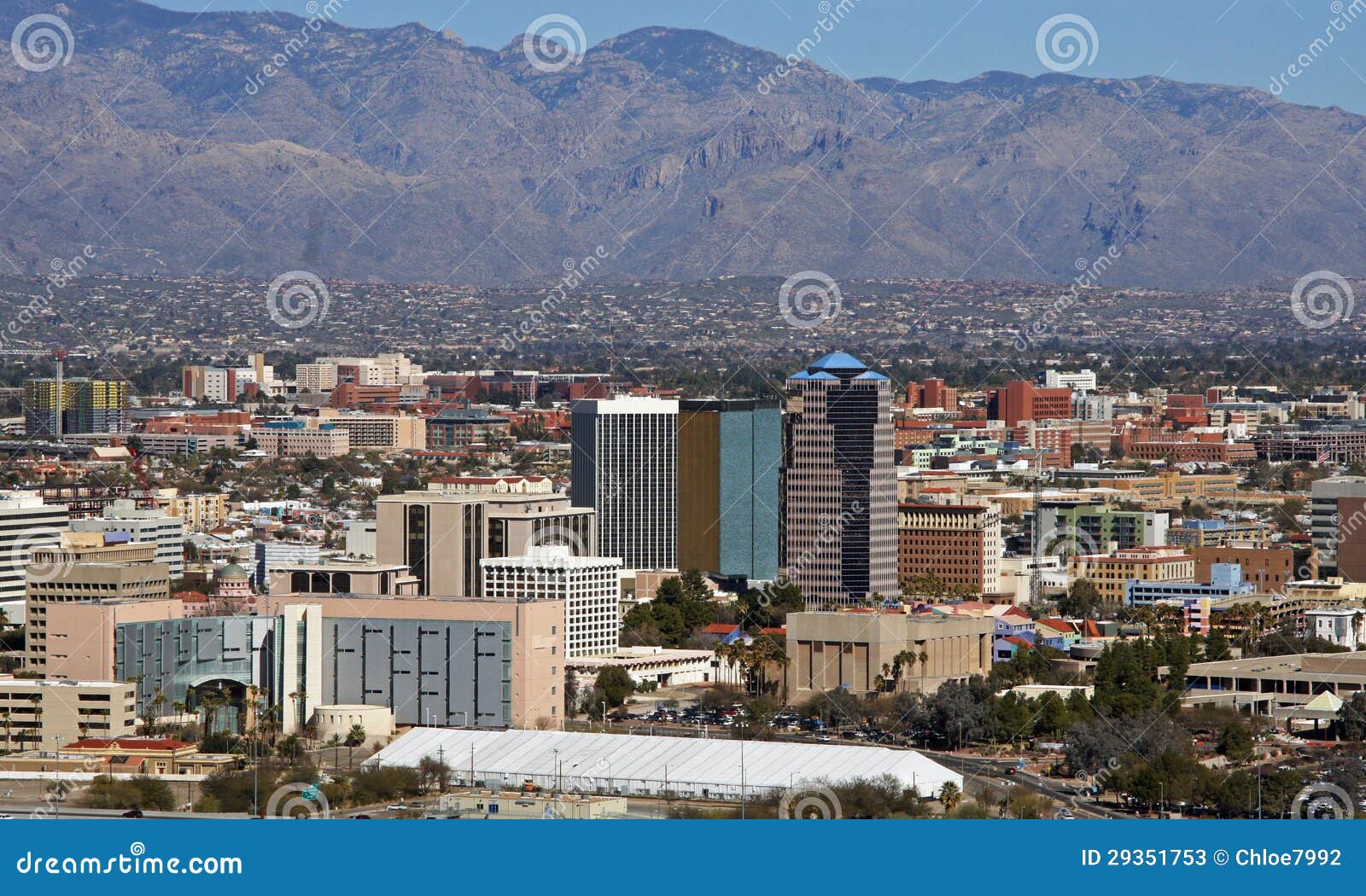 Skyline von Tucson Arizona stockbild. Bild von tourismus - 29351753