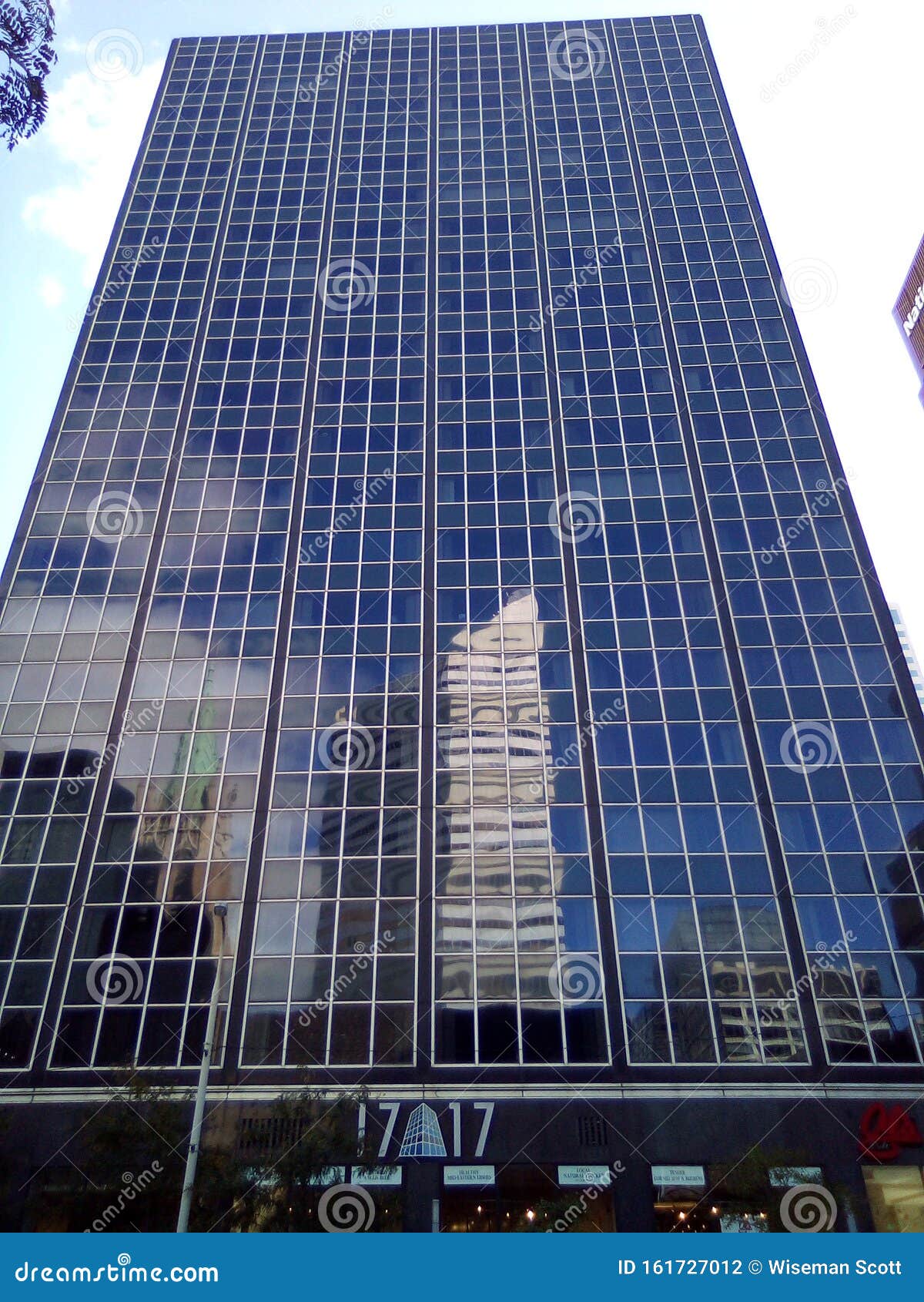 The Skyscraper that Cast Shadows Editorial Photography - Image of ...