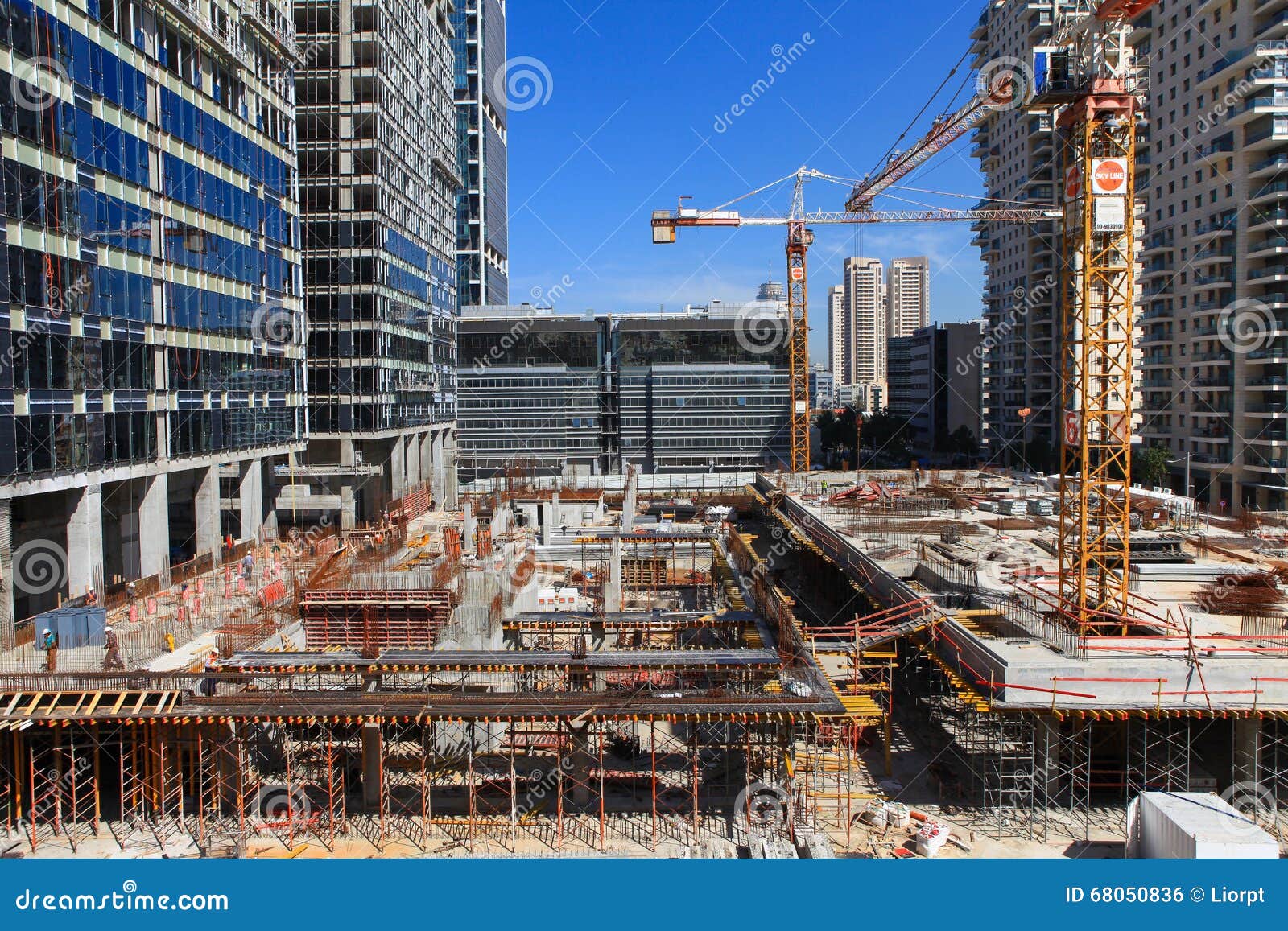 Skyscraper Construction Site Editorial Photo - Image of blue, cement ...