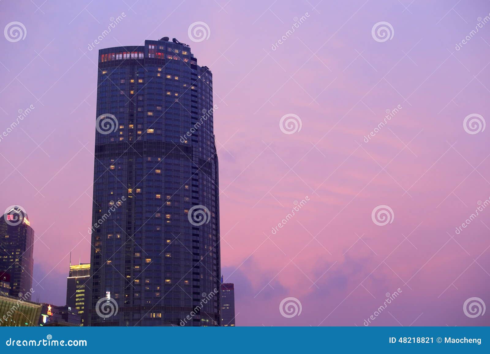 Skyscraper at dusk editorial photo. Image of kong, skyscraper - 48218821