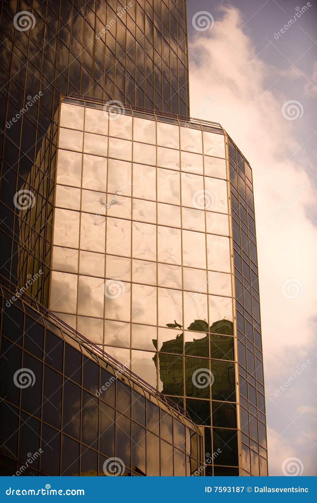Skyscraper Reflecting in the Sunlight Stock Image - Image of business ...