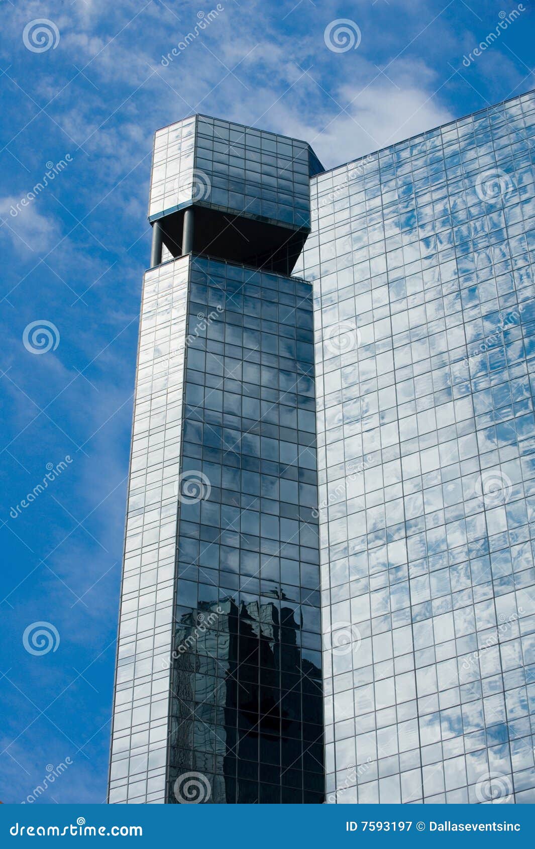 Skyscraper Reflecting in the Sunlight Stock Image - Image of buildings ...