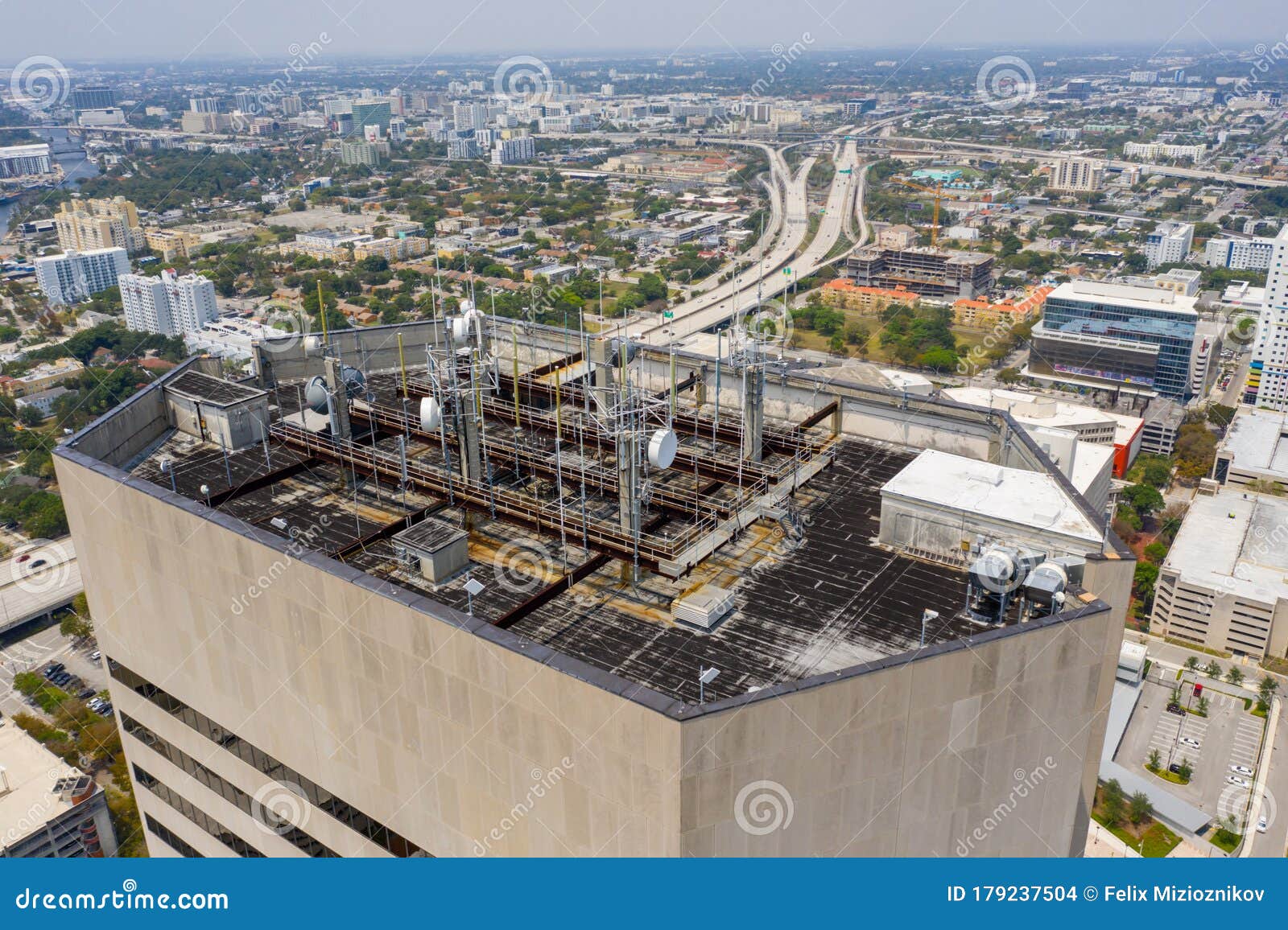 Skyscraper Rooftop Antennas and Communication Tower Editorial Stock ...