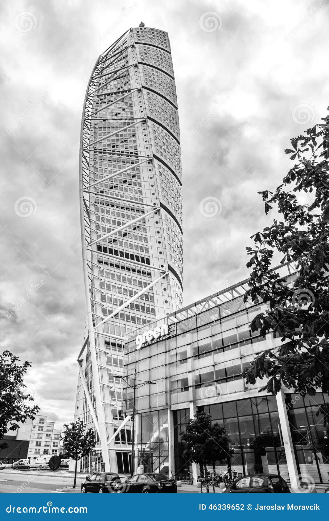 Skyscraper Turning Torso, Sweden Editorial Photography - Image of ...