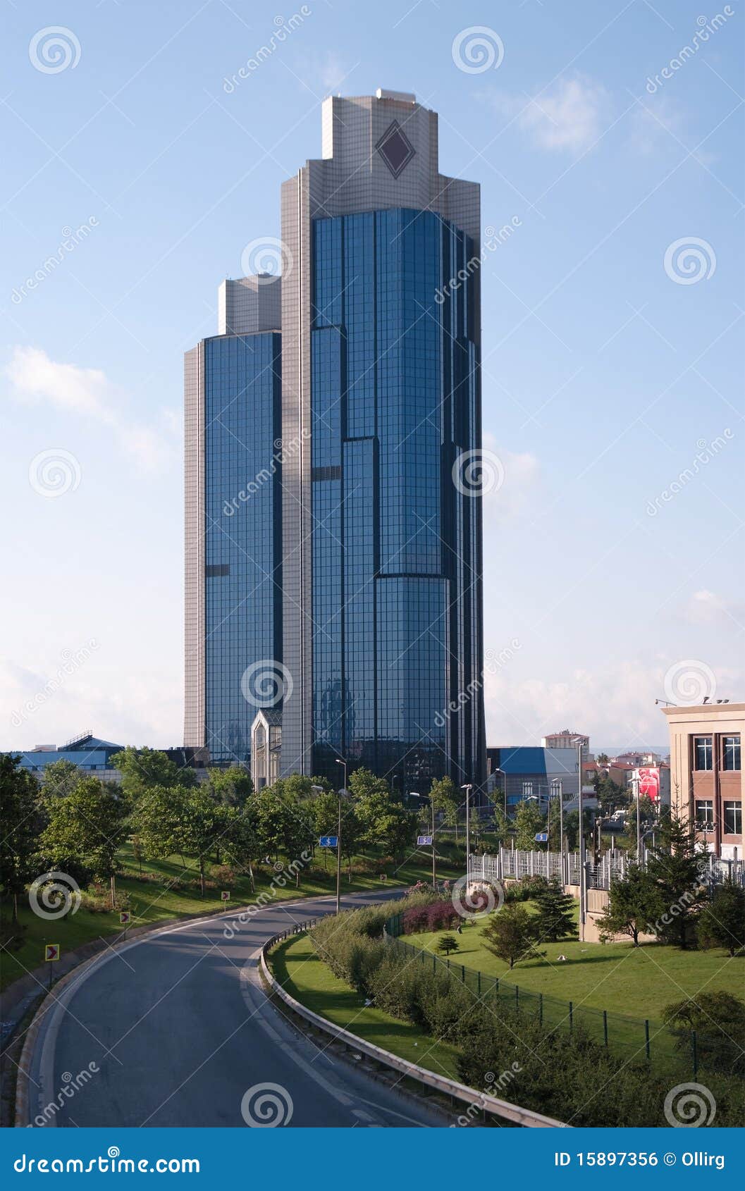 Skyskrapa arkivfoto. Bild av skrapor, asiatisk, spegel - 15897356