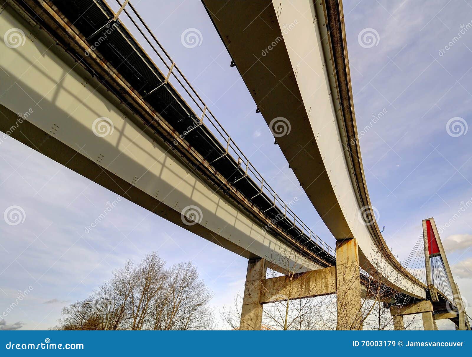 Skytrain Bridge Approach Slab Stock Image - Image of lawn, springtime ...