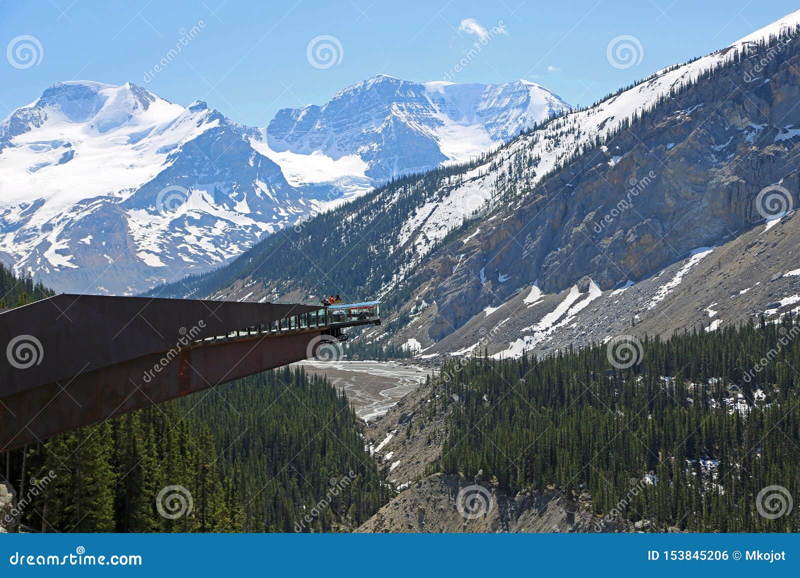 Skywalk - Sunwapta Valley stock photo. Image of outdoor - 153845206