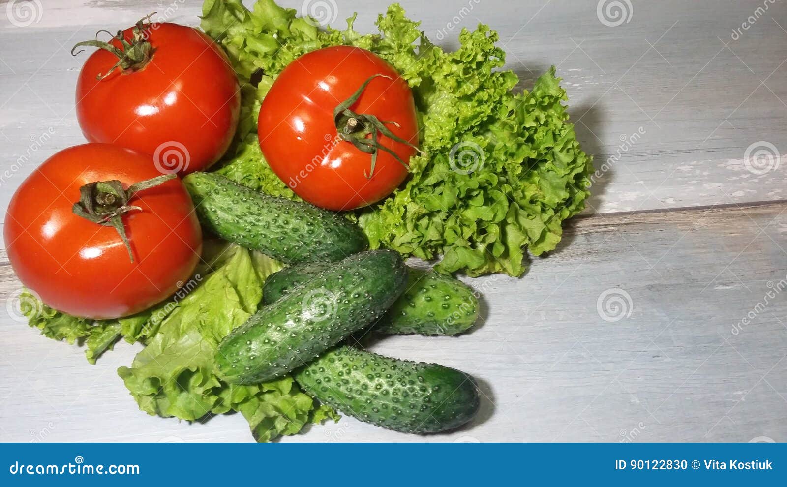 Sla, Tomaat, Komkommer, Groenten Stock Foto - Image of groen, groep ...