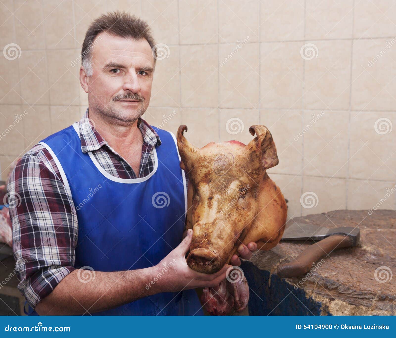 Slager stock foto. Image of vlees, rundvlees, baan, volwassen - 64104900