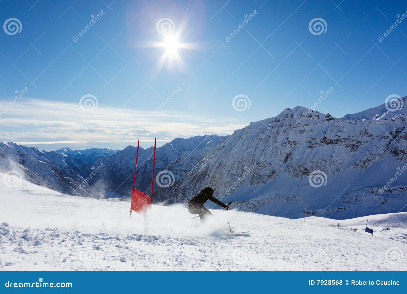 Slalom de ski photo stock. Image du adolescent, hiver - 7928568