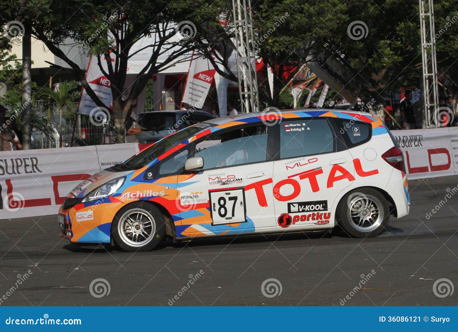 Slalom test editorial photo. Image of solo, slalom, compete - 36086121