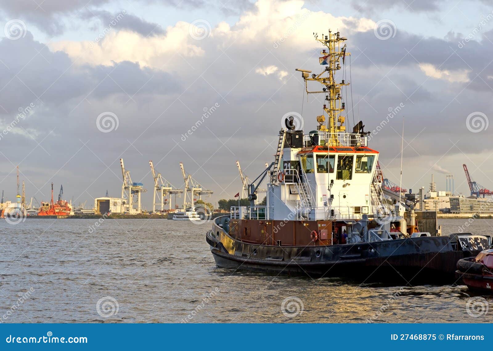 Sleepboot Bij De Haven Van Hamburg Stock Afbeelding - Image of ...