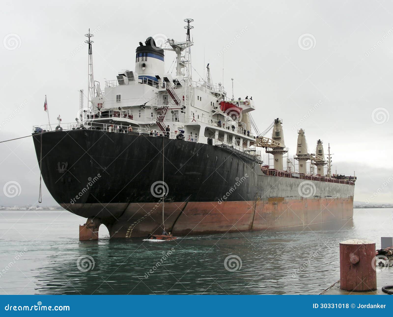 Sleepbootboot Die Bulk-carrierschip Slepen. Stock Foto - Image of ...