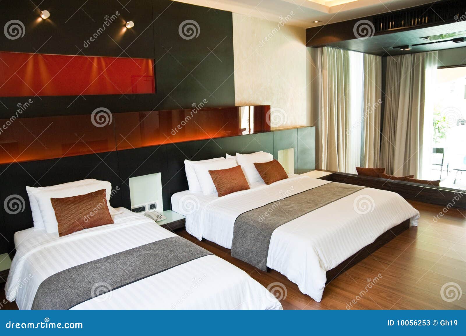 Sleeping room stock image. Image of home, lamp, leisure - 10056253